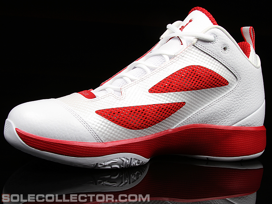 Closer Look // Mike Bibby's Jordan Q-Flight in White / Red | Complex