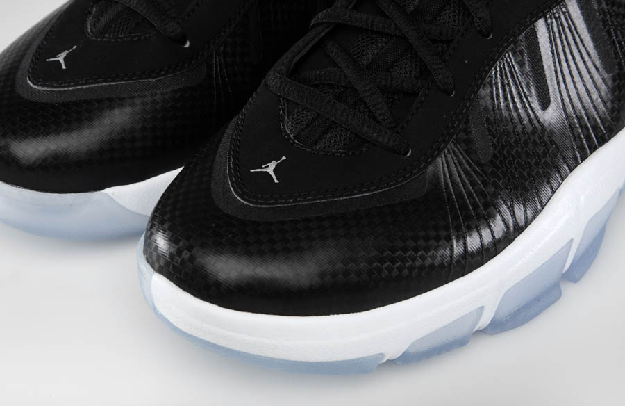 Jordan Melo M7 Advance - Black/Metallic Silver -White | Complex